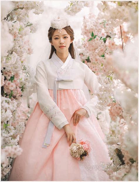 Pin By Khanh An On Hanbok 한복 Korean Traditional Dress Korean