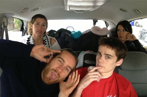The 24 Worst Parts Of Having Older Siblings