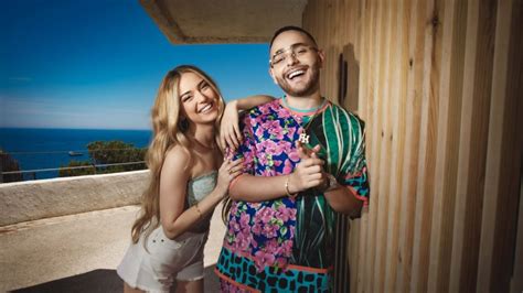 Rocco Hunt E Ana Mena Il Video Di Un Bacio All Improvviso TV