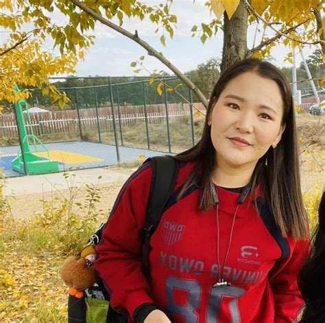 Онлайн хичээл Хялбар аргаар номын нүүр зураг шинэчлэх Facebook