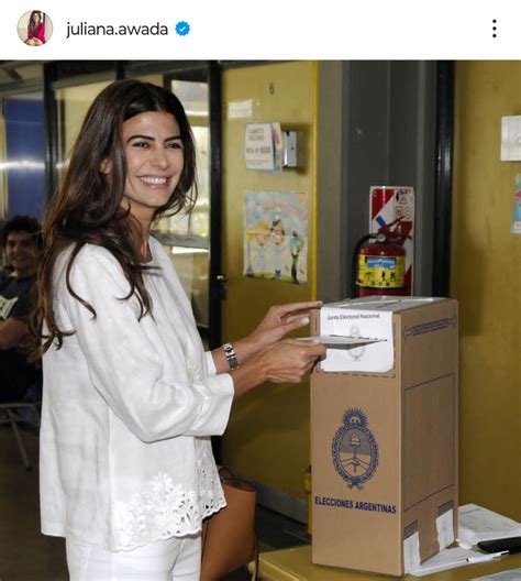 Elecciones 2023 6 De Los Mejores Looks De Juliana Awada Para Ir A Votar Marie Claire