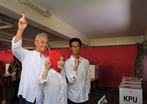 Pertama Nyoblos Alam Ganjar Ajak Generasi Milenial Melek Politik