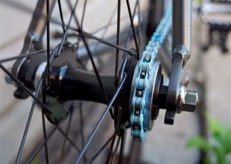 Specialized Langster Gray White Pedal Room