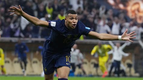 Mbappe Este Cel Mai Bun Marcator Al Paris Saint Germain La De Ani Unica Md
