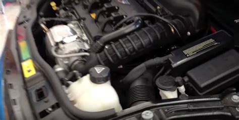 R56 MINI Cooper S Engine Oil Change Hard To Reach Filter Autoevolution