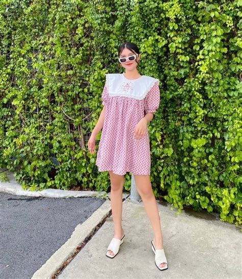 Ella Flora มินิเดรสดอกจิ๋ว น่ารักเกร๋ๆ ดีเทลคอกลม ปกเหลี่ยมสีขาว Wp