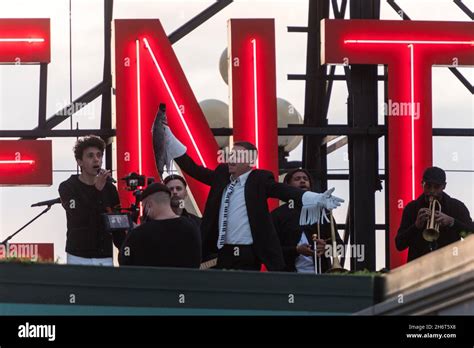 Seattle Usa 17th Nov 2021 Macklemore And Windser At Pike Place