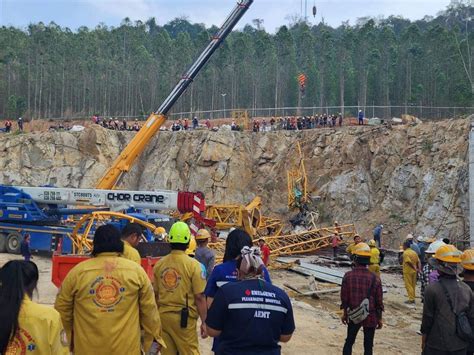 ထိုင်းနိုင်ငံ၊ ဆောက်လုပ်ရီး လုပ်ငန်းခွင်တခုမာ ကရိန်းပြိုကျလို့ မြန
