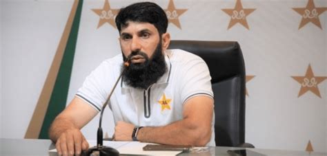 Misbah Ul Haq Kamran Akmal Stranded At Dubai Airport The Neutral