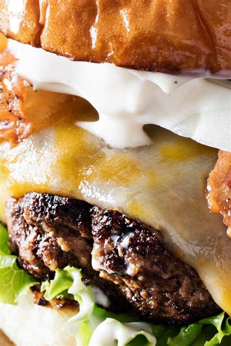 Pepper Crusted Bacon Cheeseburgers The Chunky Chef