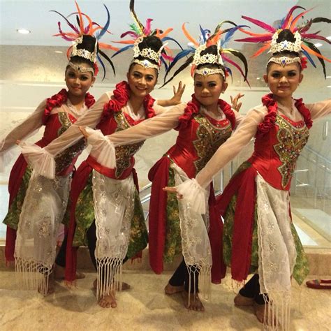 Our Traditional Dancer We Provide Dancer And Costumes Kostum Tari Ide Kostum Baju Tari