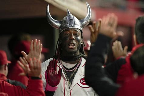 Reds Bats Come Alive To End Phillies 7 Game Win Streak Wilmington