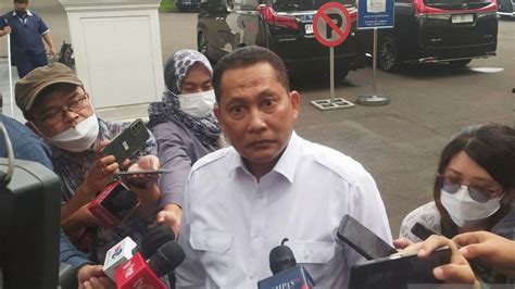 Jelang Rabu Pon Dan Isu Reshuffle Kabinet Jokowi Panggil Dirut Bulog