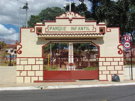 TURISTANDO PELO MUNDO Três Corações Minas Gerais Três boiadeiros