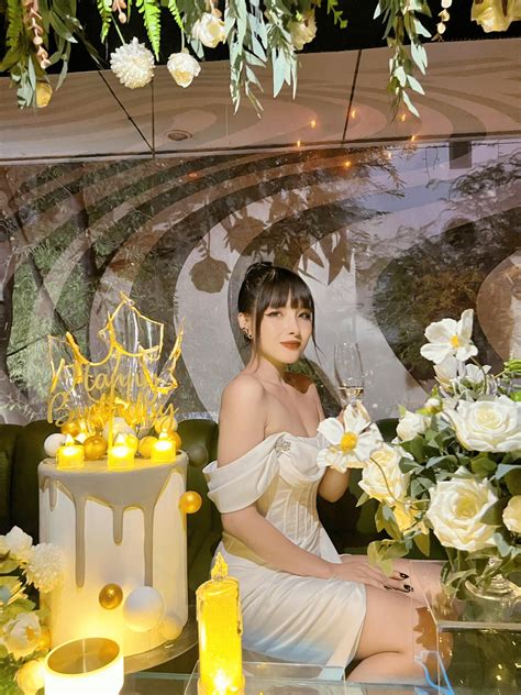 Nguyễn Đặng Việt Trinh Nàng Kol 9x Xinh đẹp Và Tài Năng Golivevn