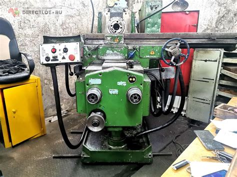 Широкоуниверсальный фрезерный станок 6Т82Ш купить в Санкт Петербурге цена 260000 Р на Directlot