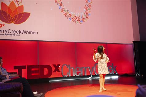 Contact — Chelley Canales