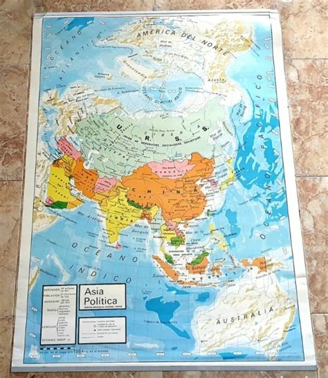 Análisis comparativo Mapa político de España en materiales escolares y