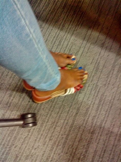 Gorgeous Goddess Feets Mouth Watering Violet Toes