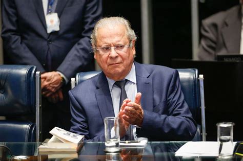 Há 19 anos sem ir ao Congresso Zé Dirceu participa de sessão no Senado