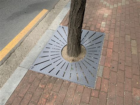 송파구 거여사거리 두댐이공원 시공 주 이엘산업 가로수 보호판 시공사례