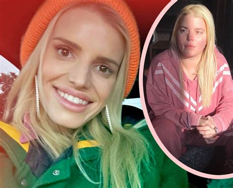 Jessica Simpson Powerfully Celebrates Six Years Of Sobriety By Looking