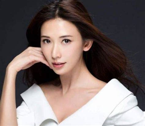 娱乐圈货真价实的高学历明星，北大清华不算啥，最后一位高攀不起 搜狐大视野 搜狐新闻