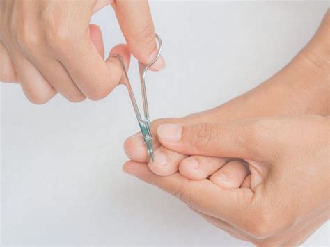 How To Maintain Your Toenails 2024 Guide Webstame