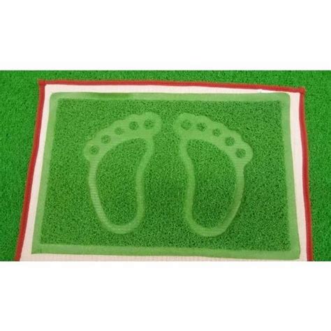 Pvc Artificial Green Grass Mat 25 Mm At ₹ 26sq Ft In Surat Id