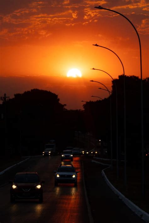Cientistas descobrem como o cérebro humano reage à luz do sol Metrópoles