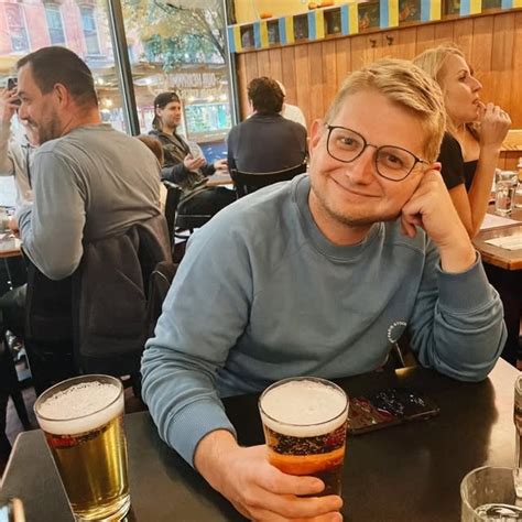 Jordan Valinsky Jordan 327 • Threads Say More