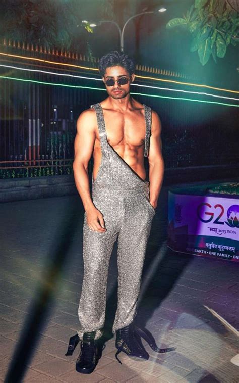 Actor Aryan Chauhan Sends The Mercury Soaring Flaunting His Chiseled