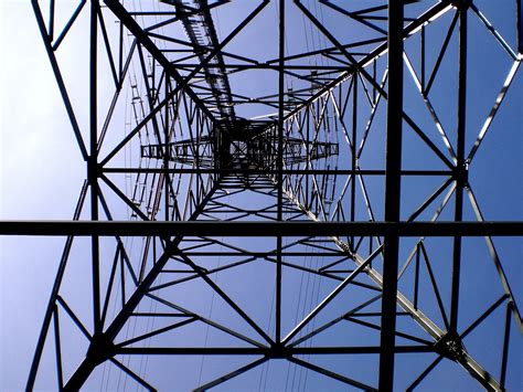 무료 이미지 하늘 과학 기술 구성 관람차 돛대 높은 전압 흐름 대칭 관광 명소 둥근 천장 위쪽 라인 스트롬 마스트 전송 타워 전기 철탑 엘크