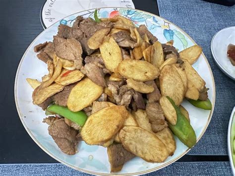 【茭白这样做百吃不厌，茭白炒肉图片】vincentzf下厨房