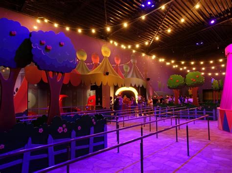 New Dark Ride Op Reis Met Bumba Officially Opens At Plopsaland De Panne