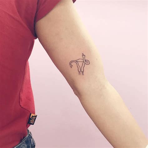 Útero♥️🖕 Amei A Ideia😄 Tatuando Tattoo Tatuagem Uterus Feminismo
