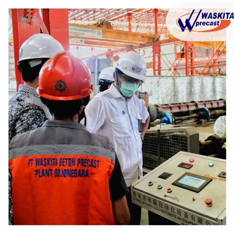 2011 Hari Ini Komisaris Utama Waskita Precast Fery Hendriyanto Dan