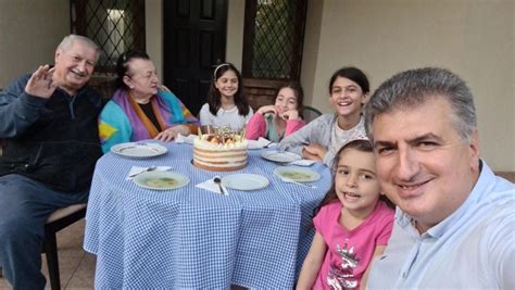 ჯემალ ბაღაშვილი 81 წლის გახდა როგორ მიულოცა ოჯახმა დაბადების დღე ფოტოები