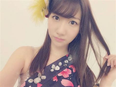 Akb48 Nmb48 E Kashiwagi Yuki Imagem No We Heart It Yuki We Heart It