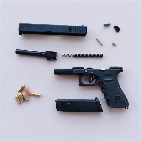 Shell Ejecting 1 3 Glock Alloy Empire Miniature Toy Gun Nøglering Jedi