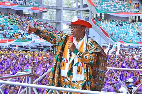 2023 Akwa Ibom Gov Debunks Rumour Of Resignation As Atiku Okowa