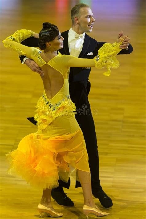 Dance Couple Performs Wdc World Professional 10 Dance Pro Am