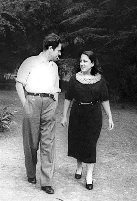 Nâzım Hikmet Ceviz Ağacı şiirini Gülhane Parkı nda mı yazdı İşte Ceviz Ağacı şiirinin gerçek