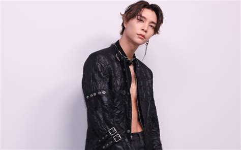 가죽은 항상 옳다 파리 패션 위크 Day 3 하이라이트 Style 읽을거리 에스콰이어 코리아 │ 패션 매거진 패션 잡지 남성지