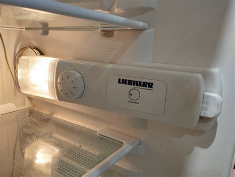 ПОВРЕДЕН хладилник Liebherr за вграждане гр София Кръстова вада • Olx Bg