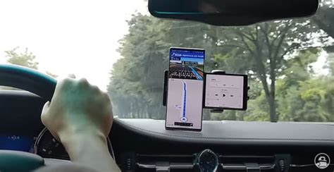Leaked Video Shows Lg Phone With Twisting Second Screen