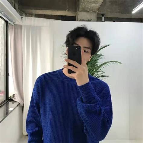 創作靈感 昨天剛被老板炒魷魚 ，今天早上又跟表妹吵了一架，你說氣不氣人。 慢動作 Dou小助手 創作靈感 昨天剛被老板炒魷魚
