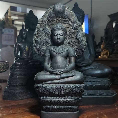 พระบูชา หลวงพ่อศิลา วัดทุ่งเสลี่ยม จ สุโขทัย รุ่นแรกปี 2539 หน้าตัก 5 นิ้ว ฐาน 4 นิ้ว สูง 12