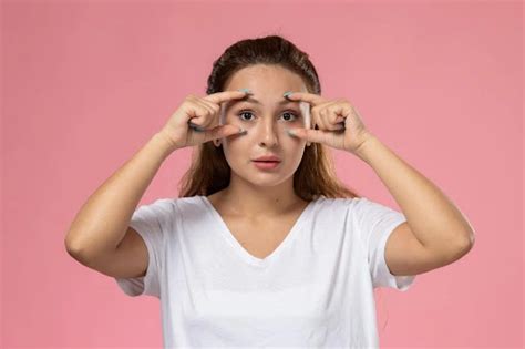 7 Cara Mengencangkan Kelopak Mata Bawah Plasthetic Clinic