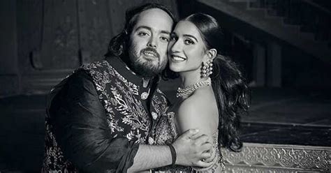 Salman Khan And Ranveer Singh Pose At Anant Ambanis Pre Wedding Bash